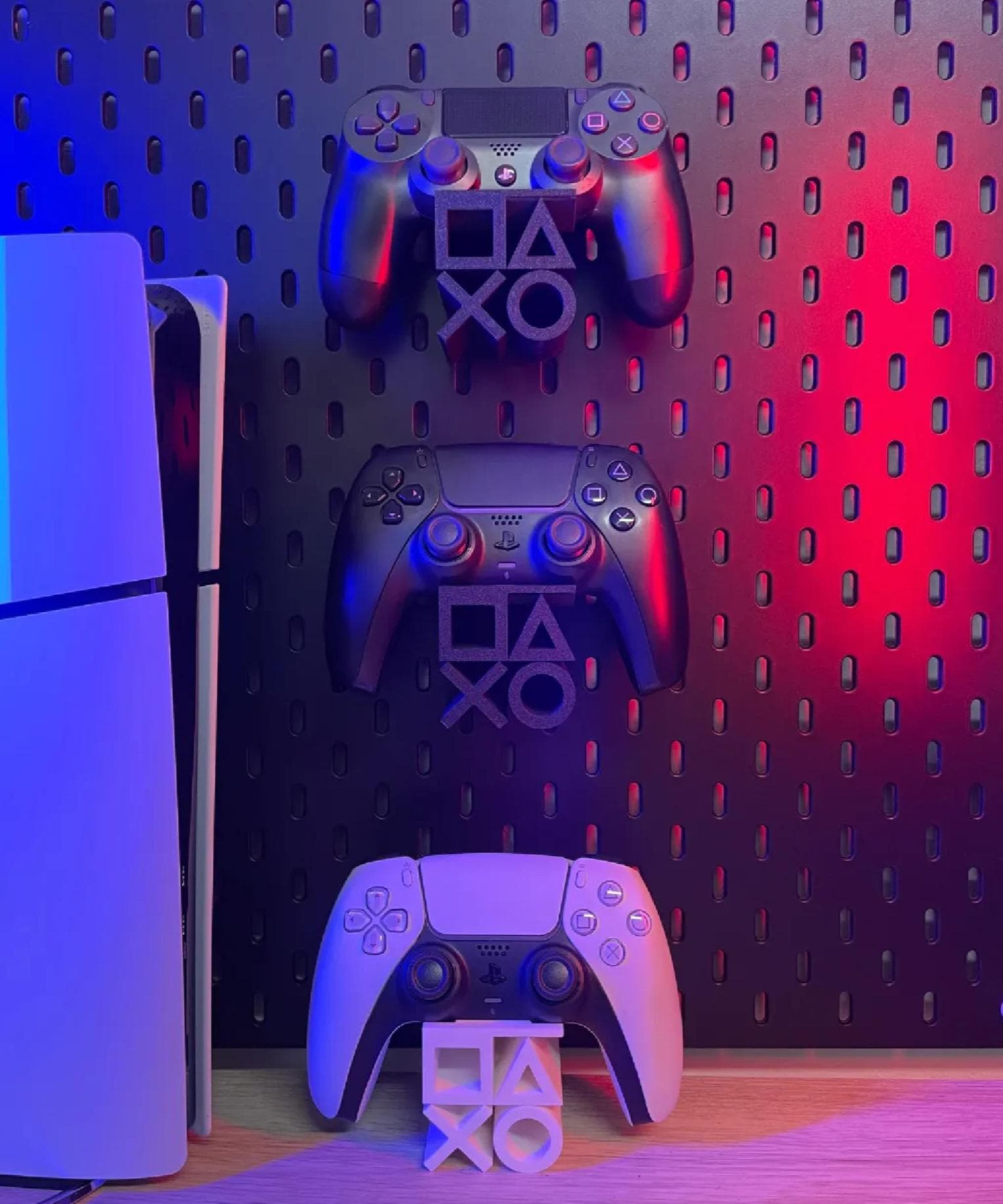 3D Printed PS5 Controller Holder Stand Minimalist, Sleek, and Stable ...