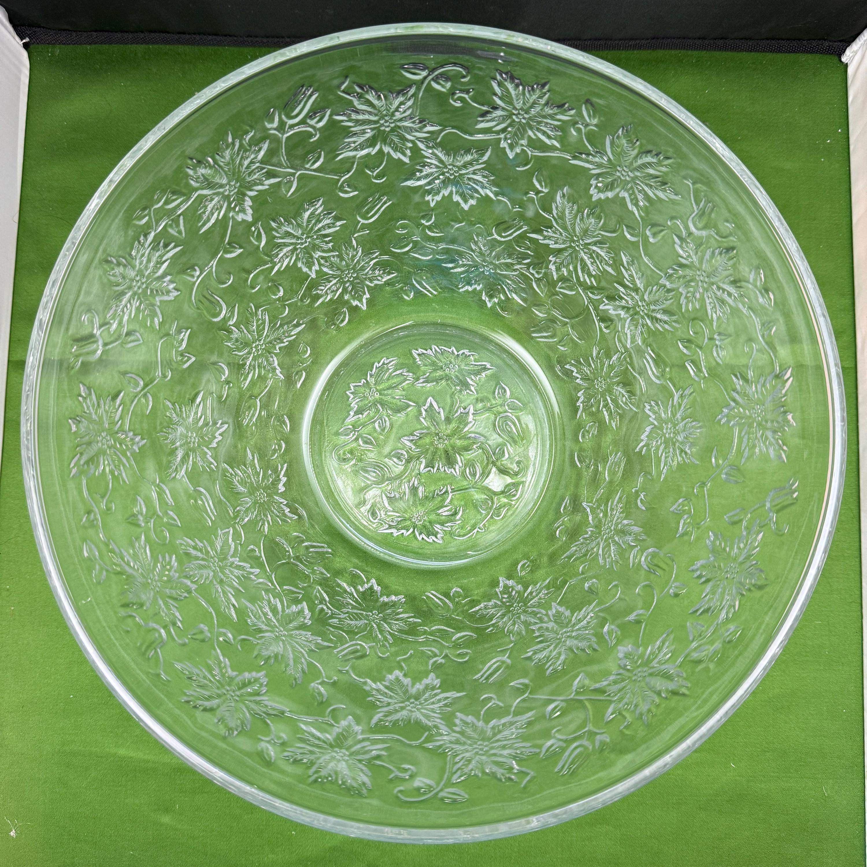 Vintage Princess House Fantasia Serving Bowl, Clear Glass Poinsettia ...