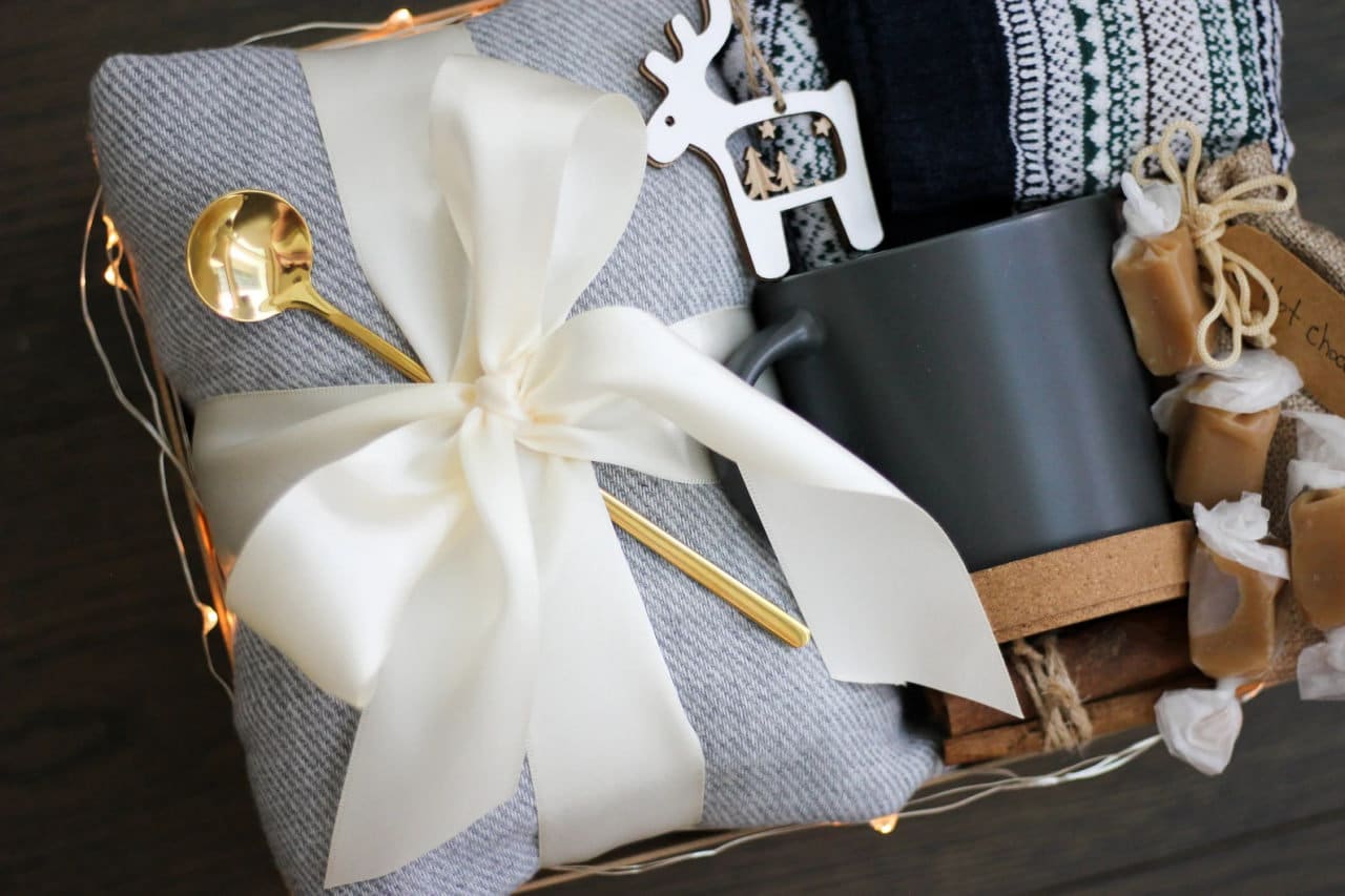 Employee Appreciation Gift Box, Holiday Corporate Gift Box for Clients ...