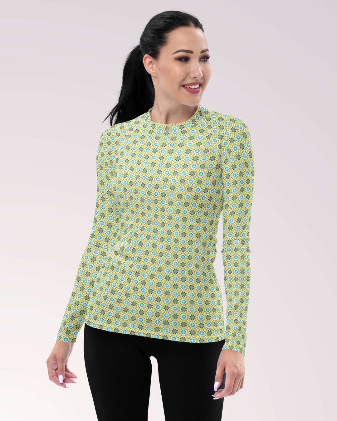 WOMENS RASH GUARD Geometric Pattern Long Sleeve Rash Guard Top Green ...