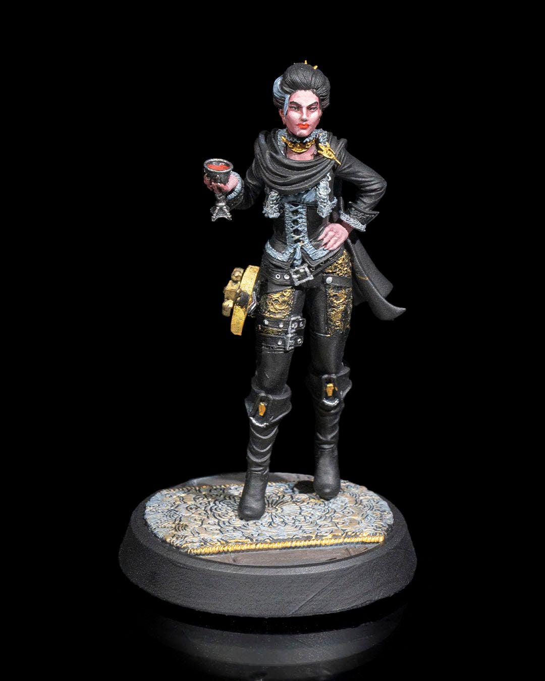 32mm Female Vampire Hunter (tess) Miniature - Etsy