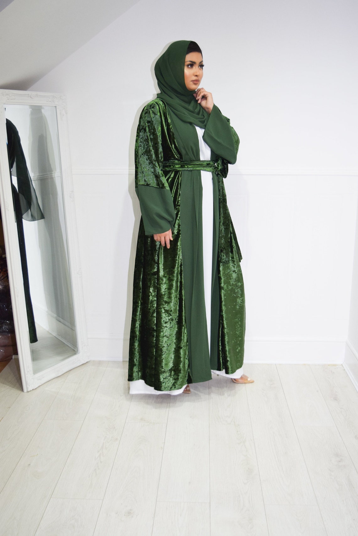 Roya Chiffon Velvet Open Flare Abaya Jacket in Dark Green - Etsy