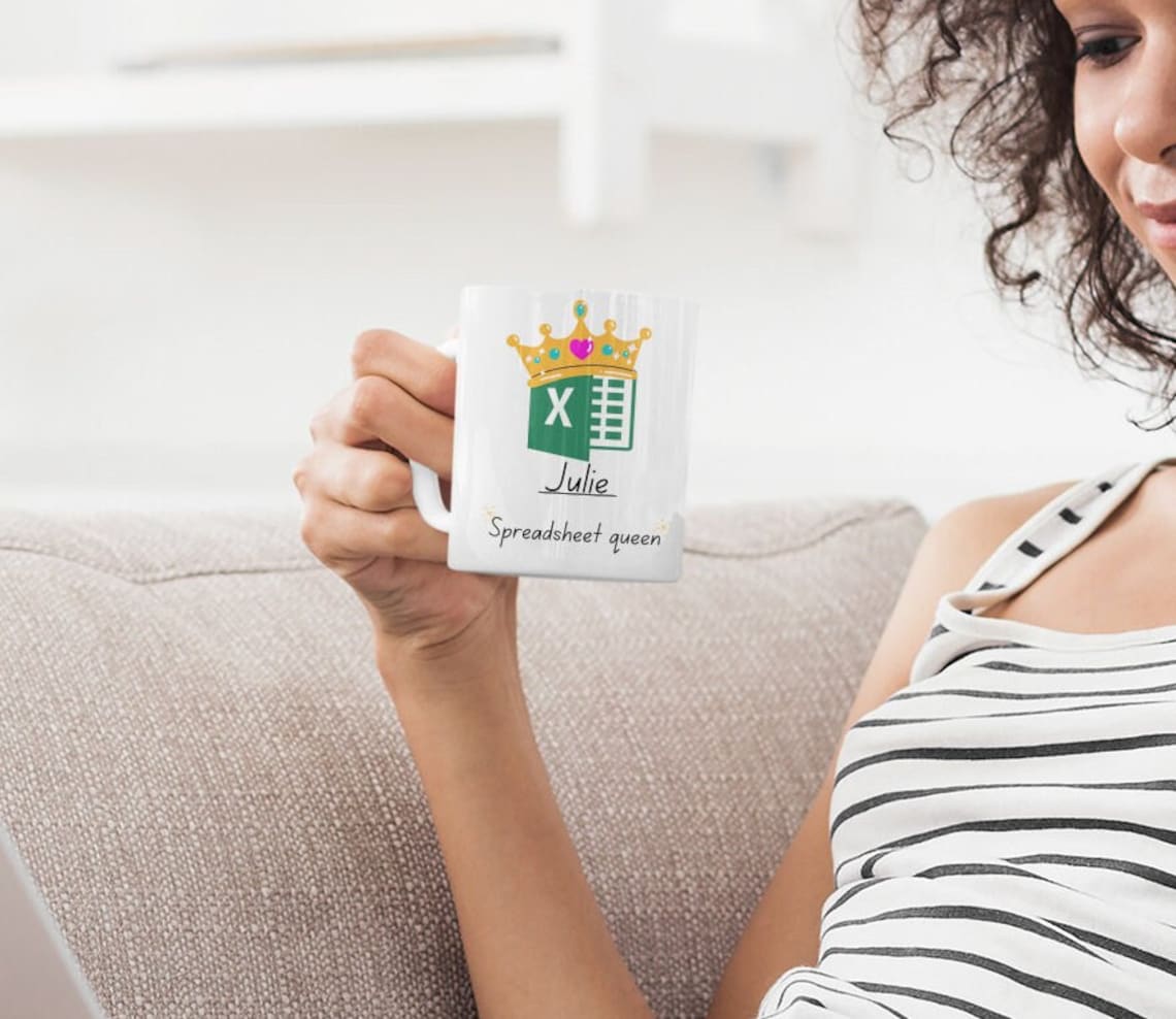 Personalised Spreadsheet Queen Colleague Gift Mug, Gift for Best Friend ...