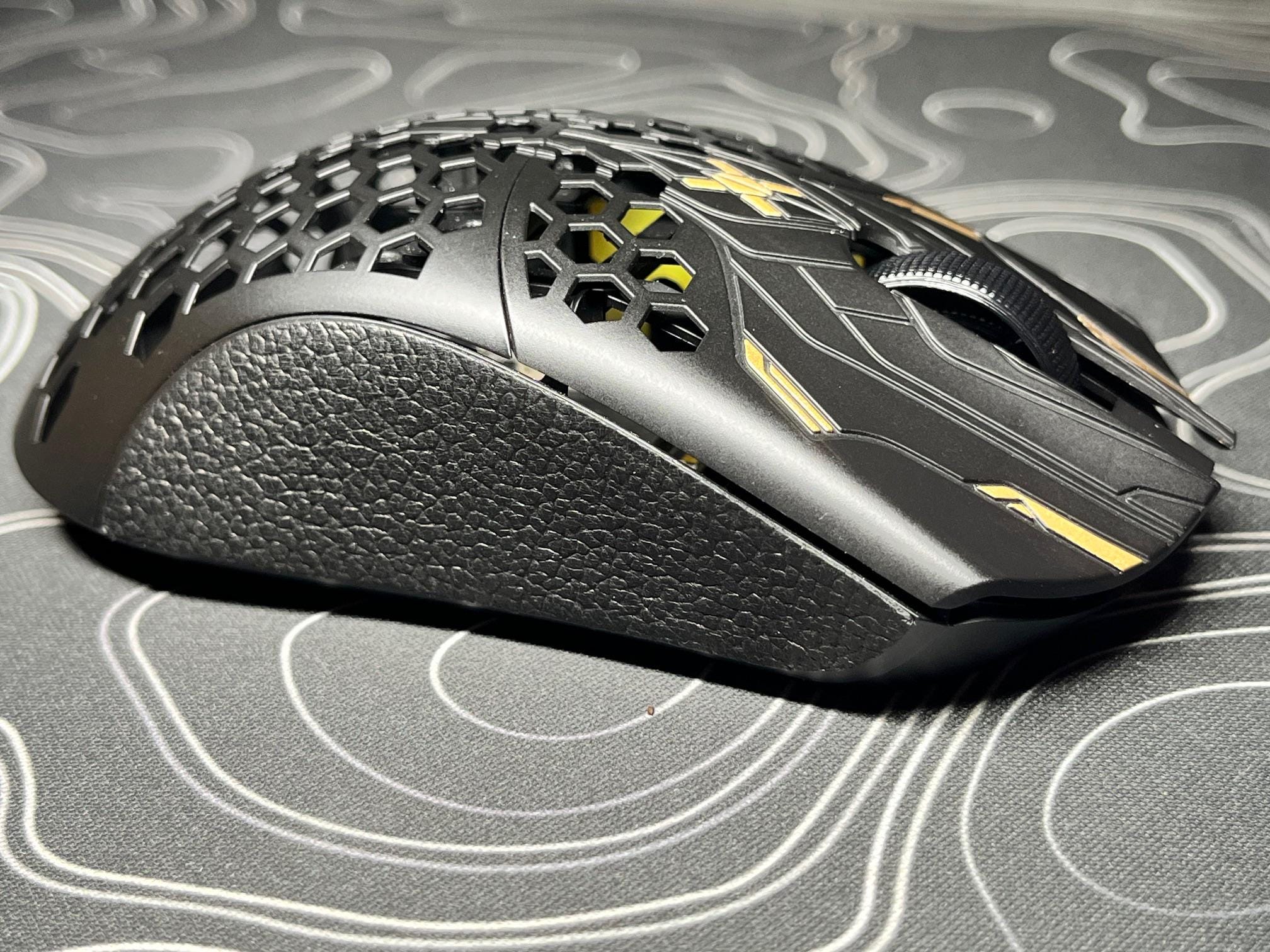 Finalmouse ULX Side Grips Luxury Series - Genuine Italian Leather (red ...