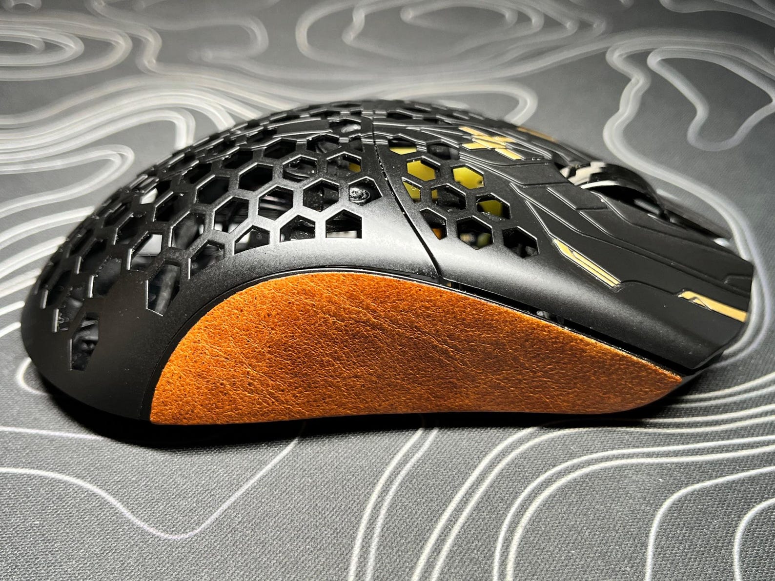 Finalmouse ULX Side Grips Luxury Series - Genuine Italian Leather (red ...