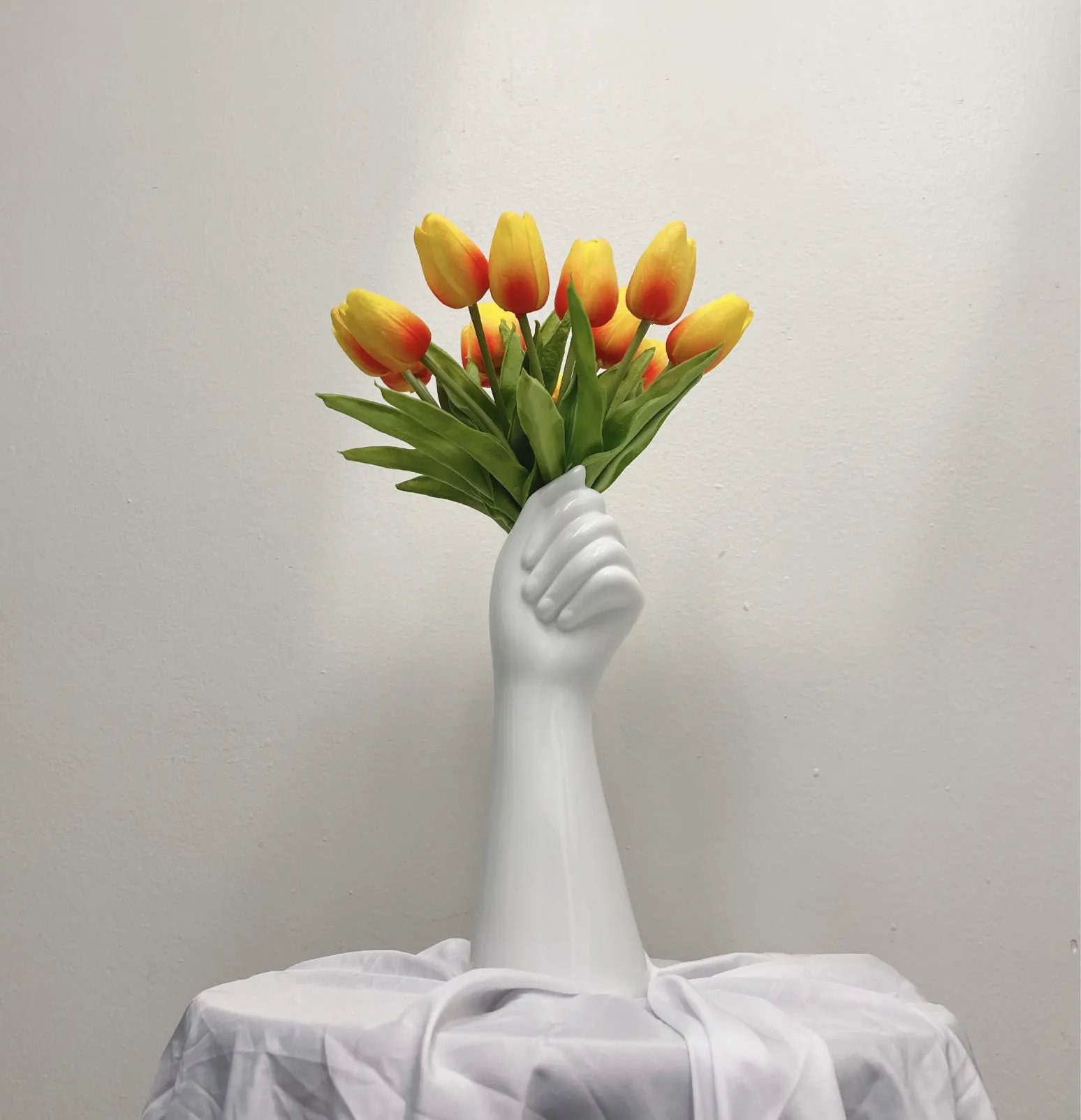 Modern Hand-shaped Ceramic Vase Elegant Hand Flower Pot Decorative Vase ...