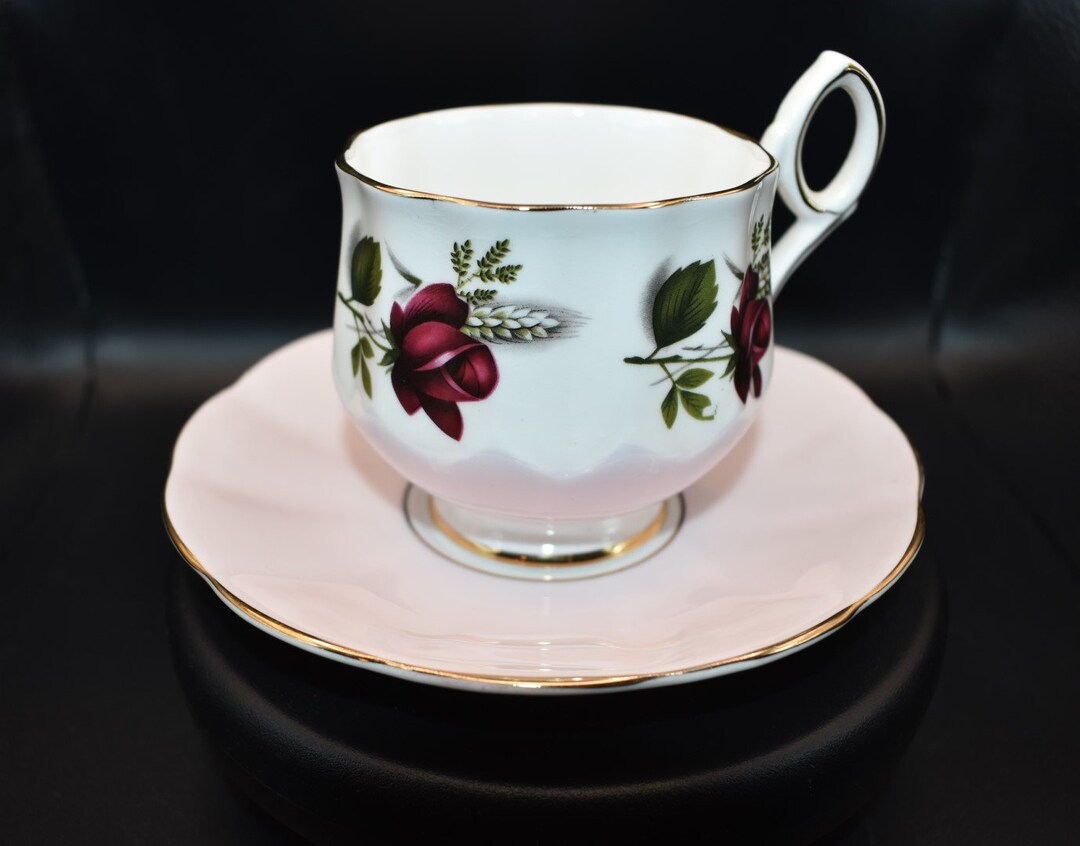 Vintage Elizabethan Set / Tea Cup and Saucer Set / England / Pastel ...