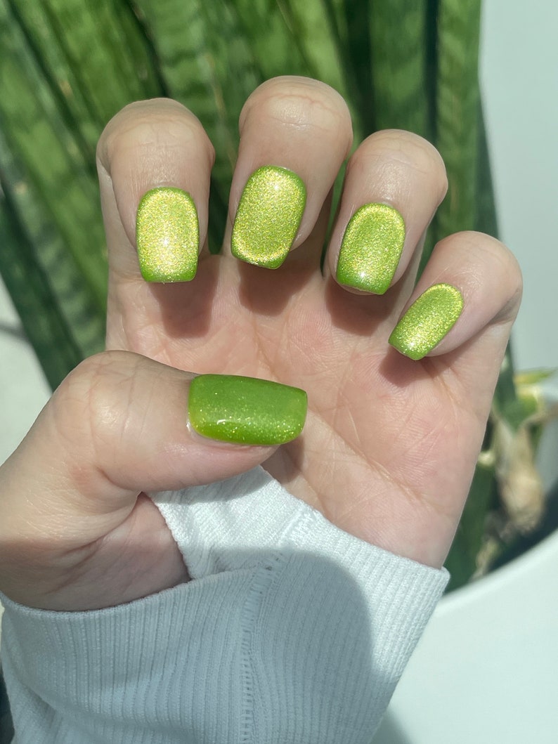 Last Chance Key Lime Green Cat-eye Short Chrome Velvet Glazed Donut ...