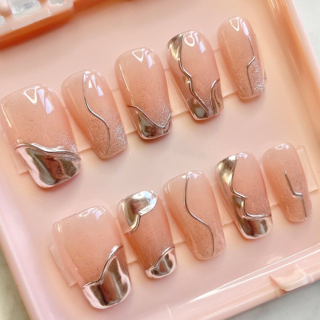Pink and Silver Chrome Press-on Nails, Futuristic Chrome Silver Design ...