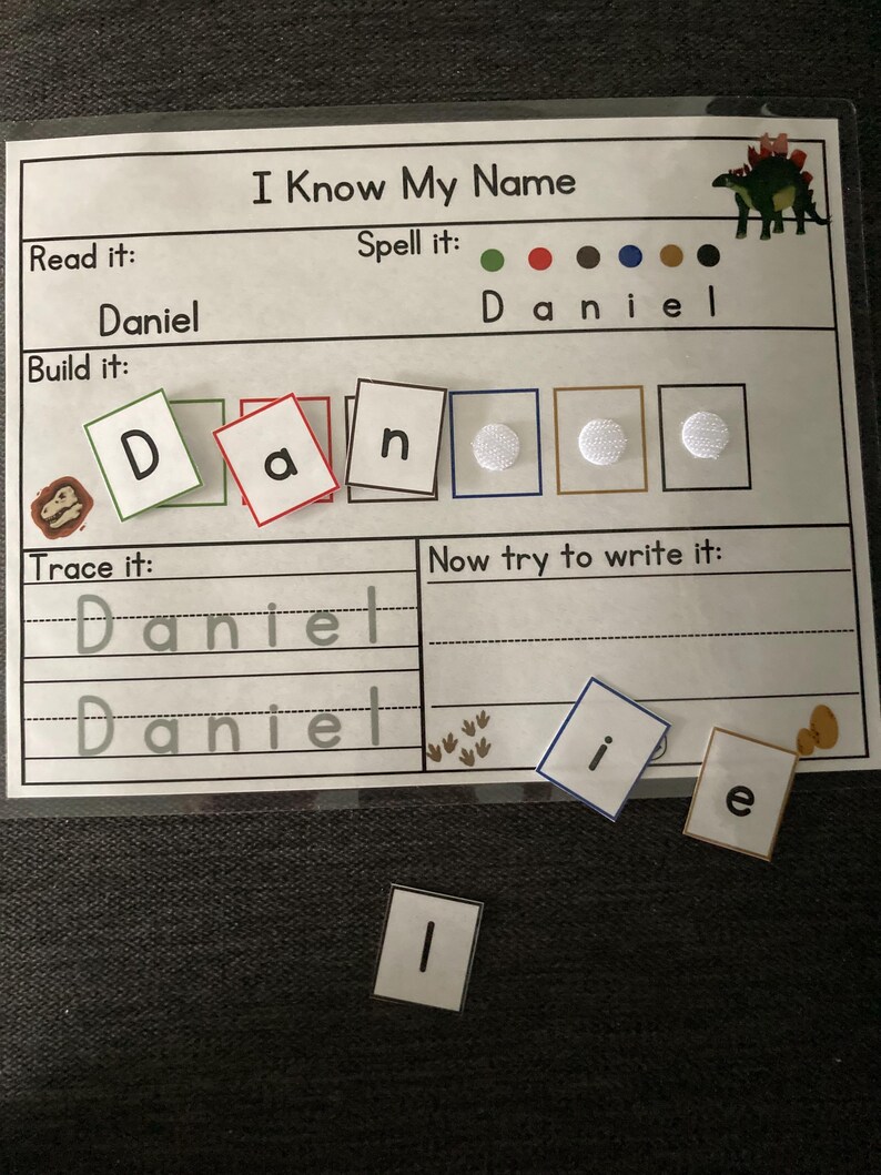 Dry Erase Name Mat, Learn to Spell |write Name Preschool + Kindergarten ...