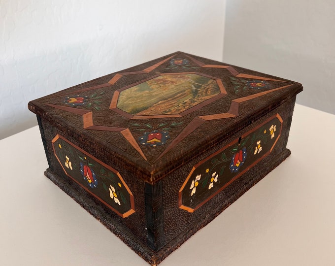 Antique Wood Box Handpainted Folk Art, Tramp Art, Keyhole, Painted Red ...