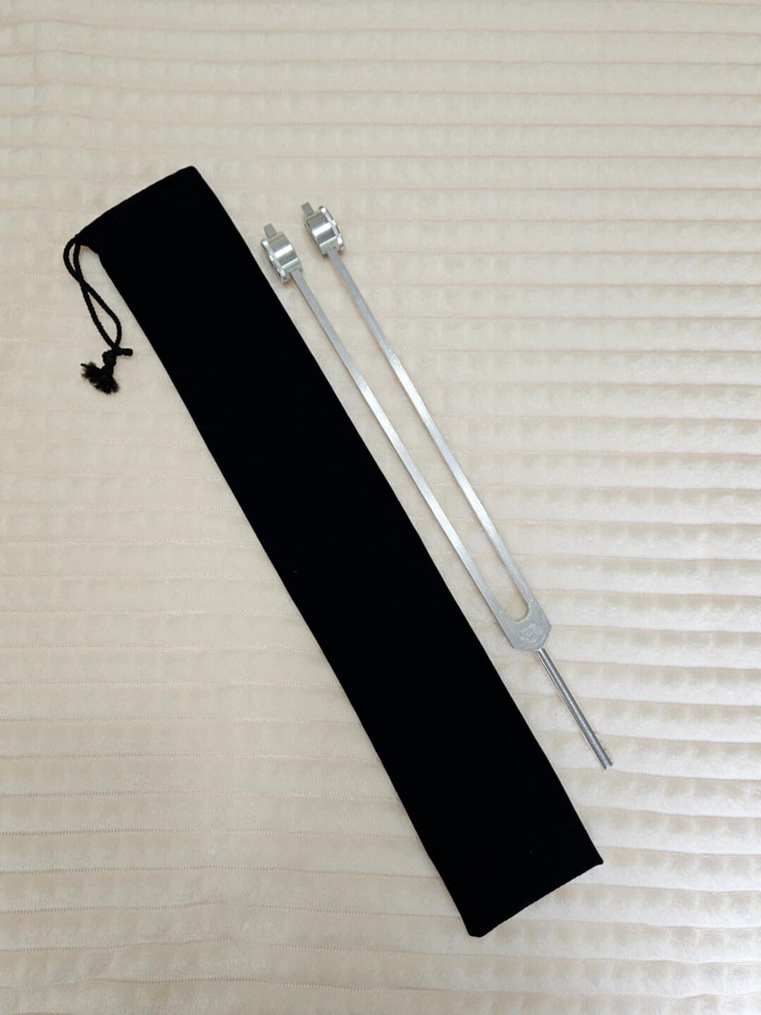 34 Hz Osteo Ohm Tuning Fork + Velvet Pouch - Etsy