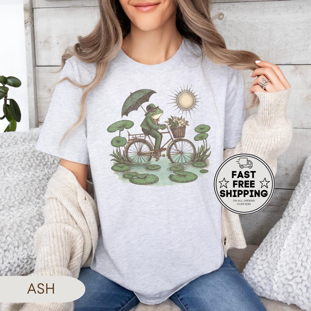 Cottagecore Frog Graphic Tee- Shirt Gift for Frog Lovers, Gifted ...