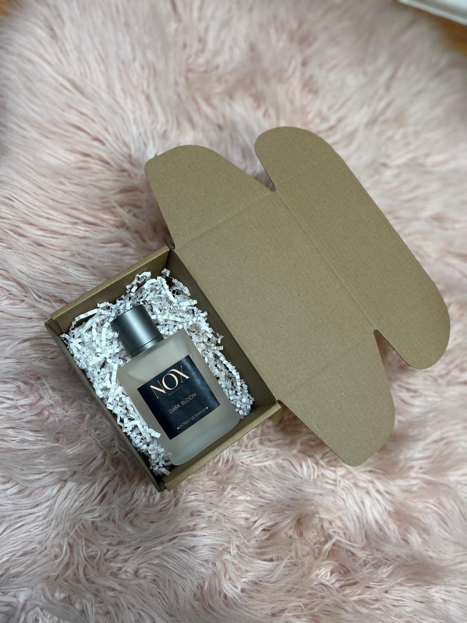 Velvet Aura - Inspired by Bloom, Handmade Fragrances, Eau De Perfume ...