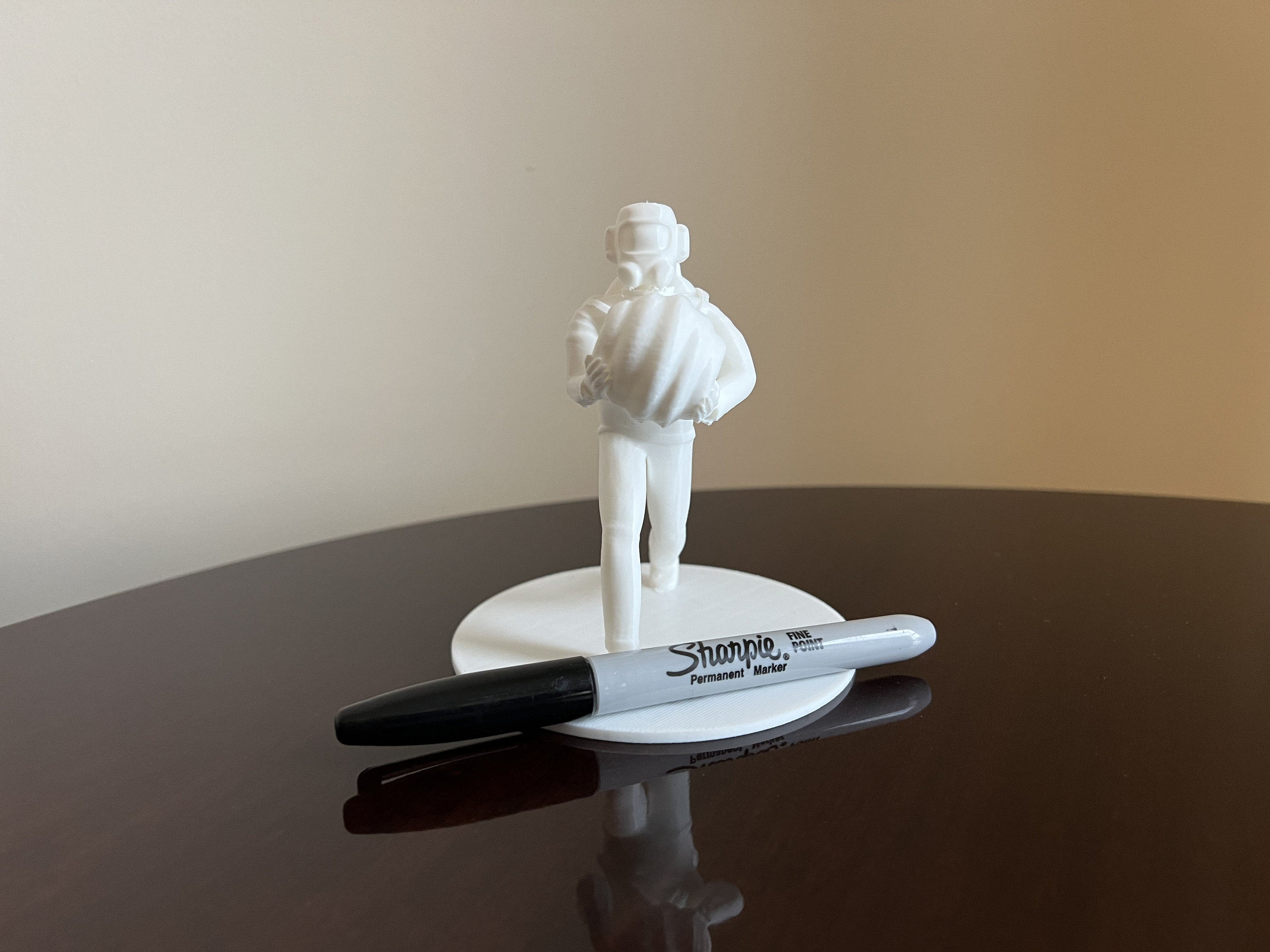 Lethal Company Scavenger Player Hiverunner Paintable Figurine - Etsy