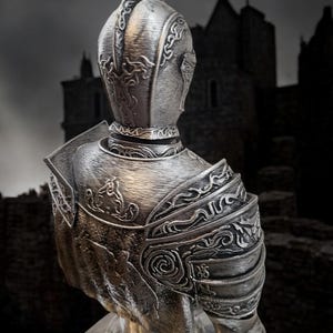 10" Hand Painted Drakeblood 3D Printed Knight Bust Dark Souls 3 - Etsy