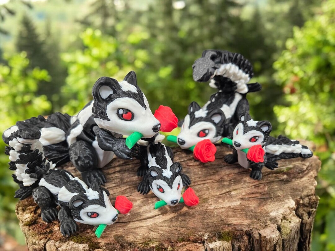 Cute Skunk With Rose Valentine Articulated Fidget - Etsy