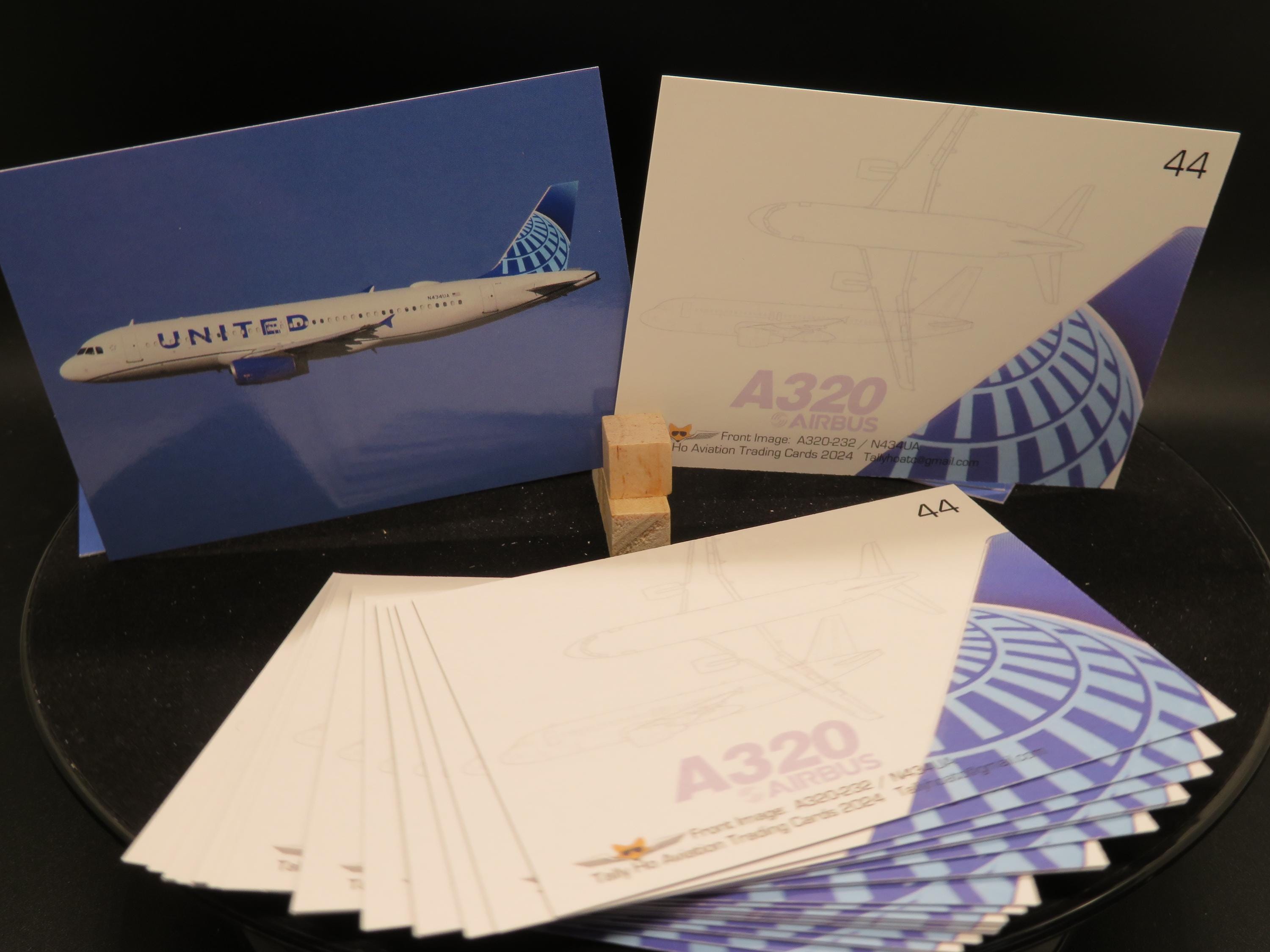 United Airlines Airbus A320 Set of 25 Aviation Trading Cards - 2.5"x 3. ...