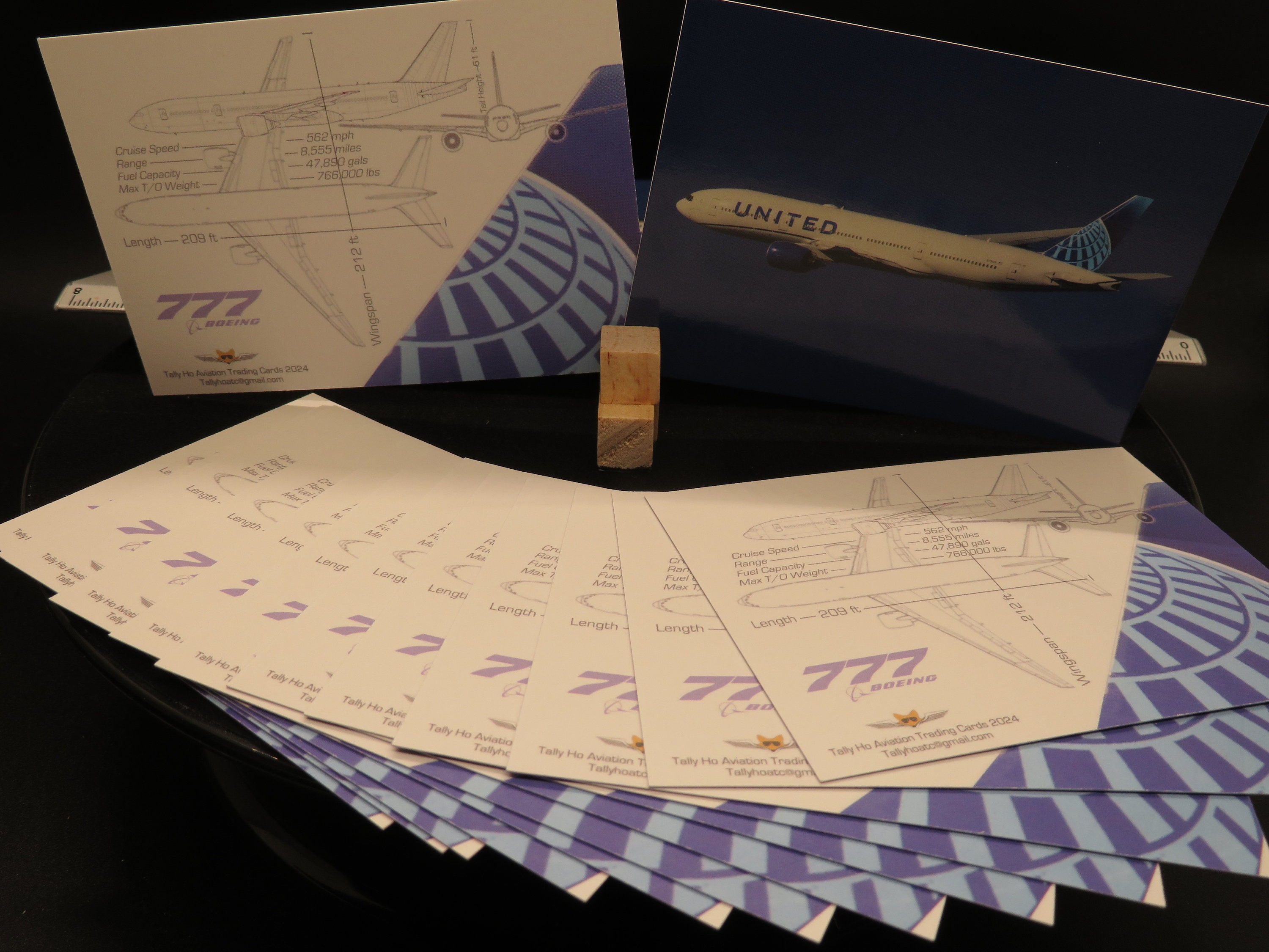United Airlines Boeing 777-200 Set of 25 Airplane Trading Cards - 2.5"x ...