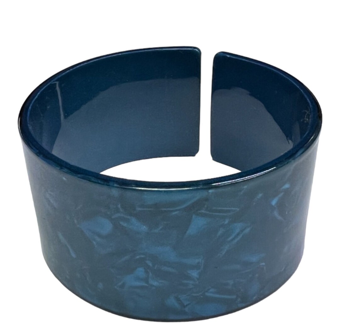 Samoan/hawaiian Style Faux Turtle Shell Bracelet - 4.0 Cm Wide - Blue ...