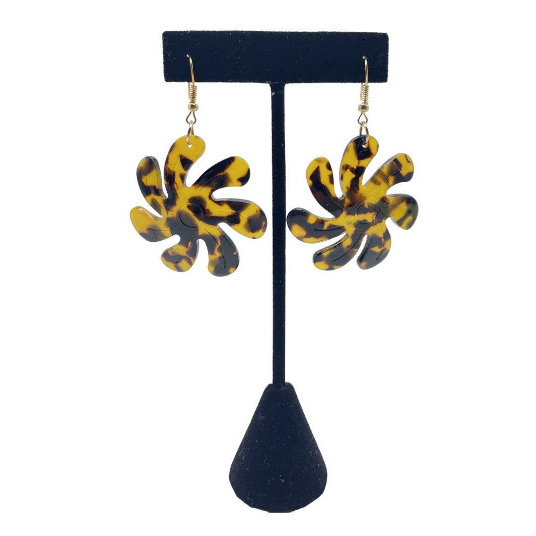 Faux Turtle Shell Tiare Flower Earrings - Etsy