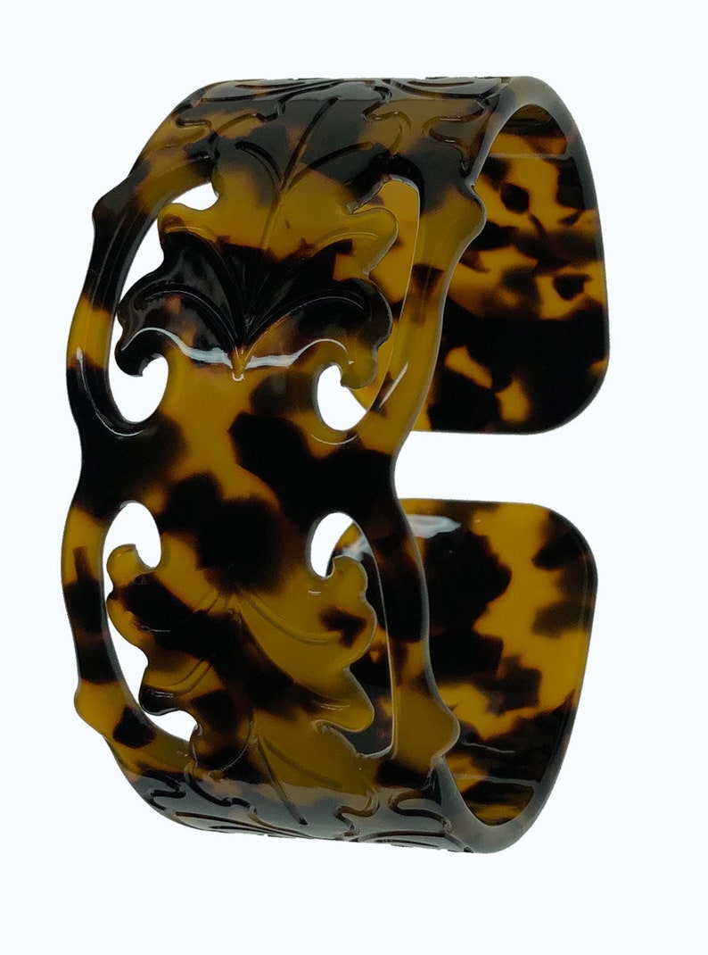 Samoan/hawaiian Style Faux Turtle Shell Carved Bracelet - 3.5 Cm Wide ...