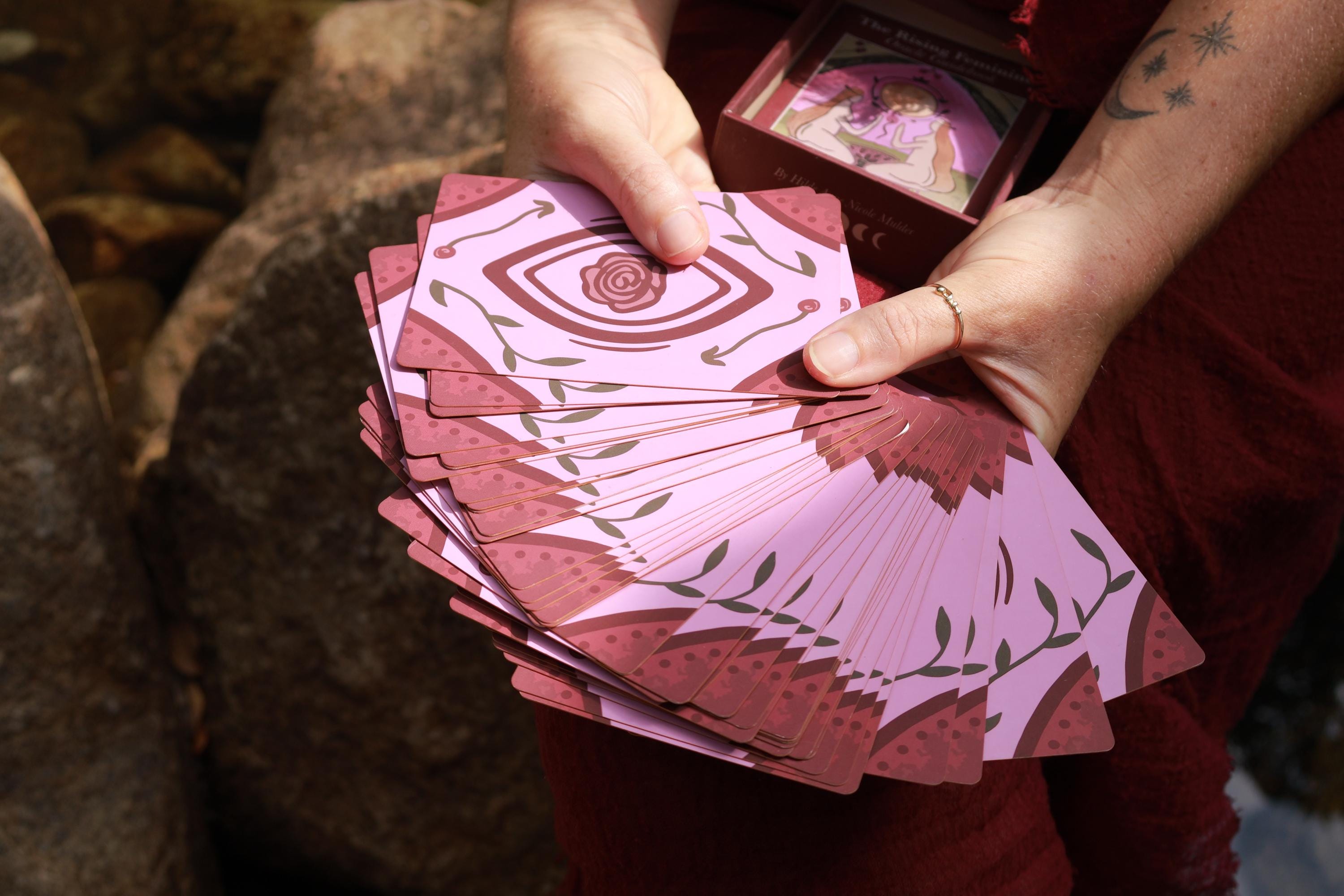 Intuitive Oracle Card Reading - the Rising Feminine Oracle (45-60 ...