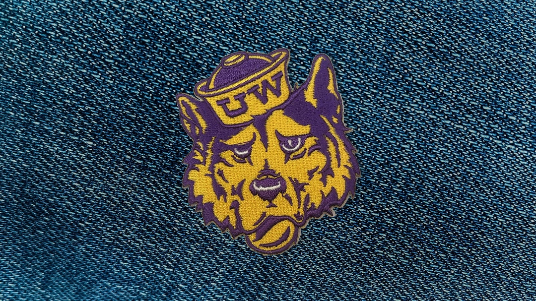 Huskies Team Vintage Embroidered Iron-on Patch 3 X 2.5 Emblem for ...