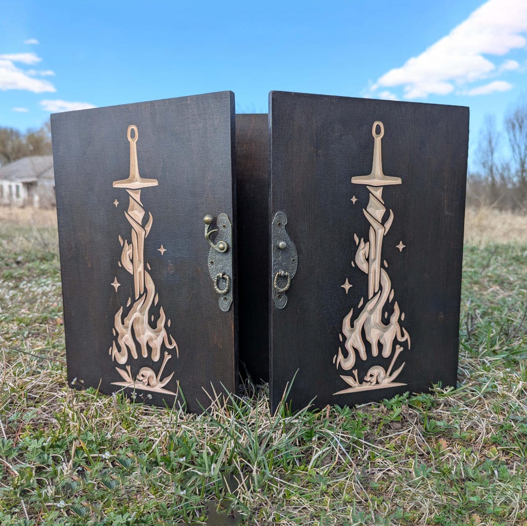 Wooden DM Screen for Dungeons and Dragons, Unique Game Master Screen ...