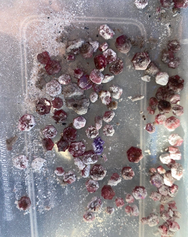Red Beryl Paydirt: Champagne Topaz and Obsidian Apache Tears. Last 2 ...
