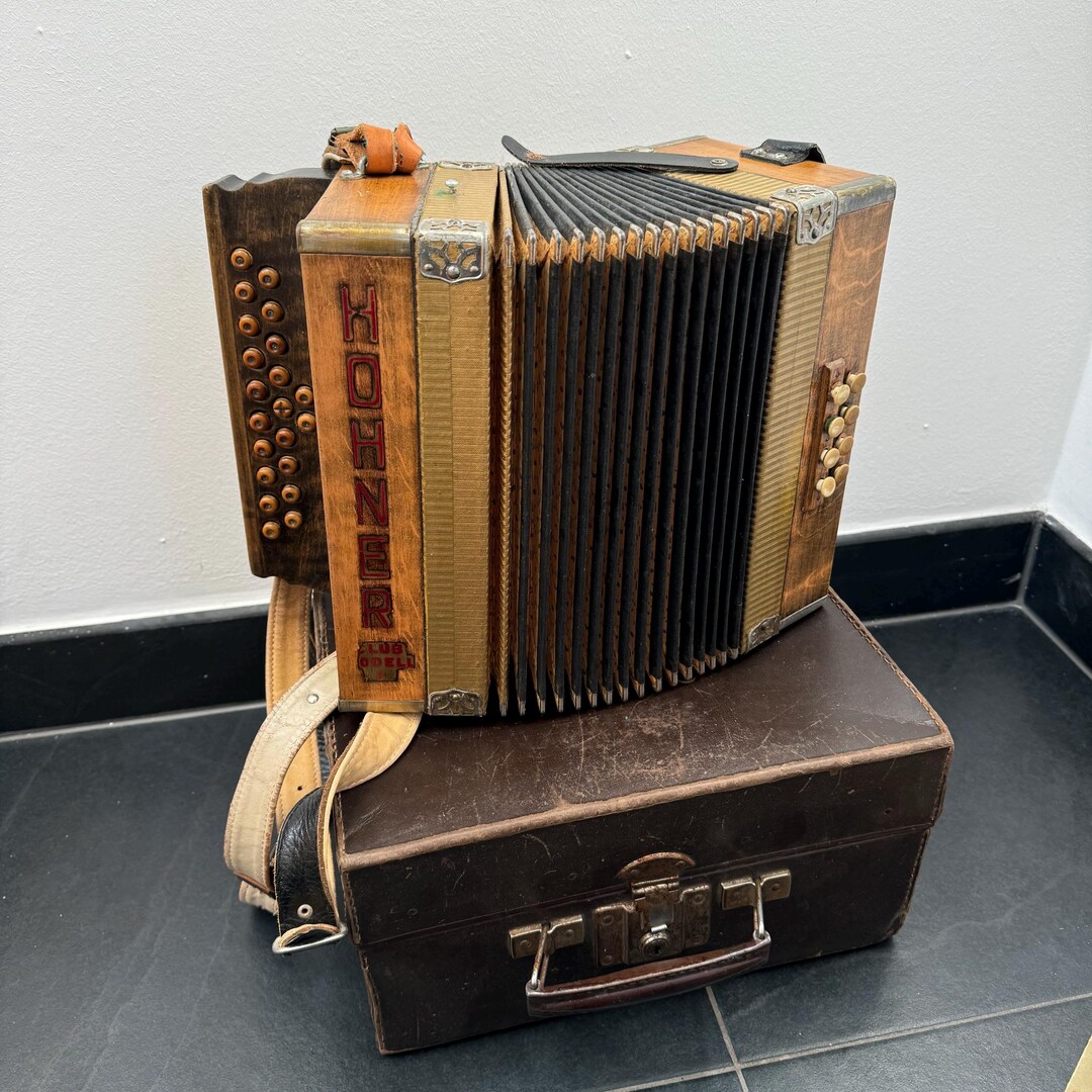 Vintage Hohner Club Modell 1 Diatonic Accordion 21 Buttons, 8 Bass ...