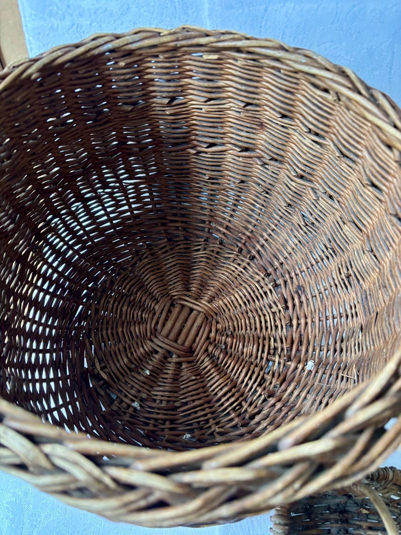 A Pair of Vintage Wicker Baskets - Etsy