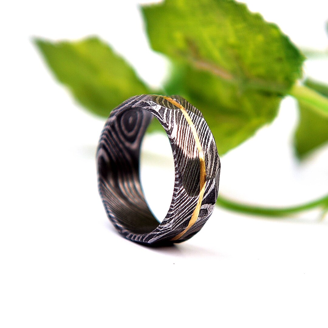 Handmade Damascus Steel Ring With Brass Lining: Hammered Rock Finish - Etsy