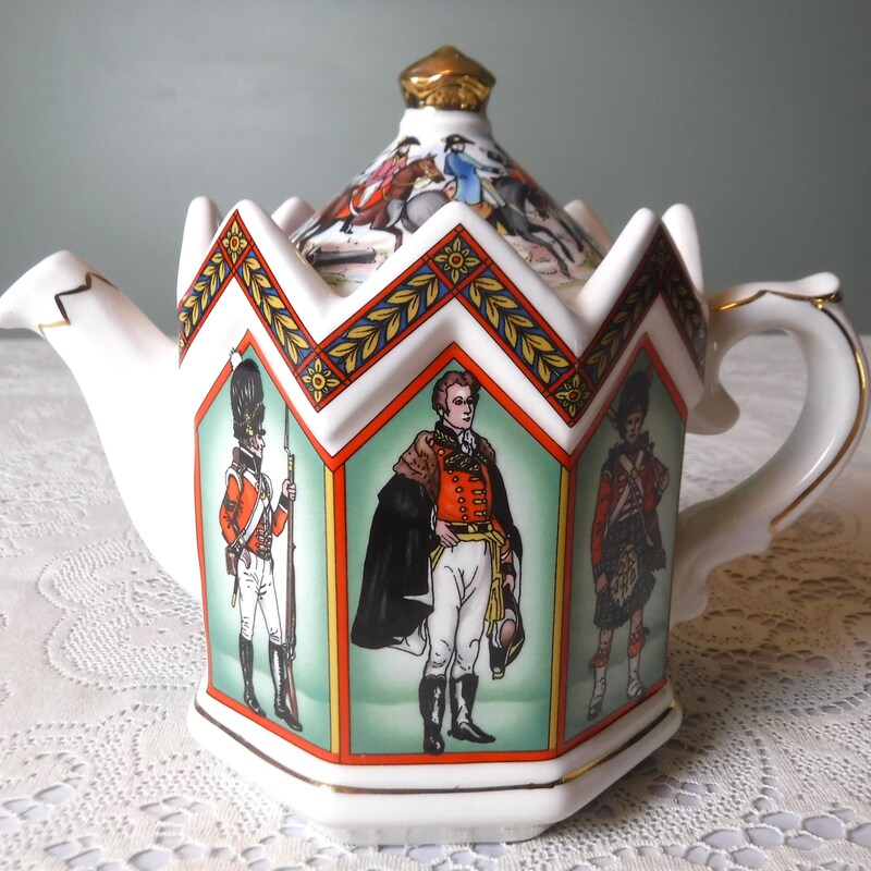 Crown Teapot - Etsy