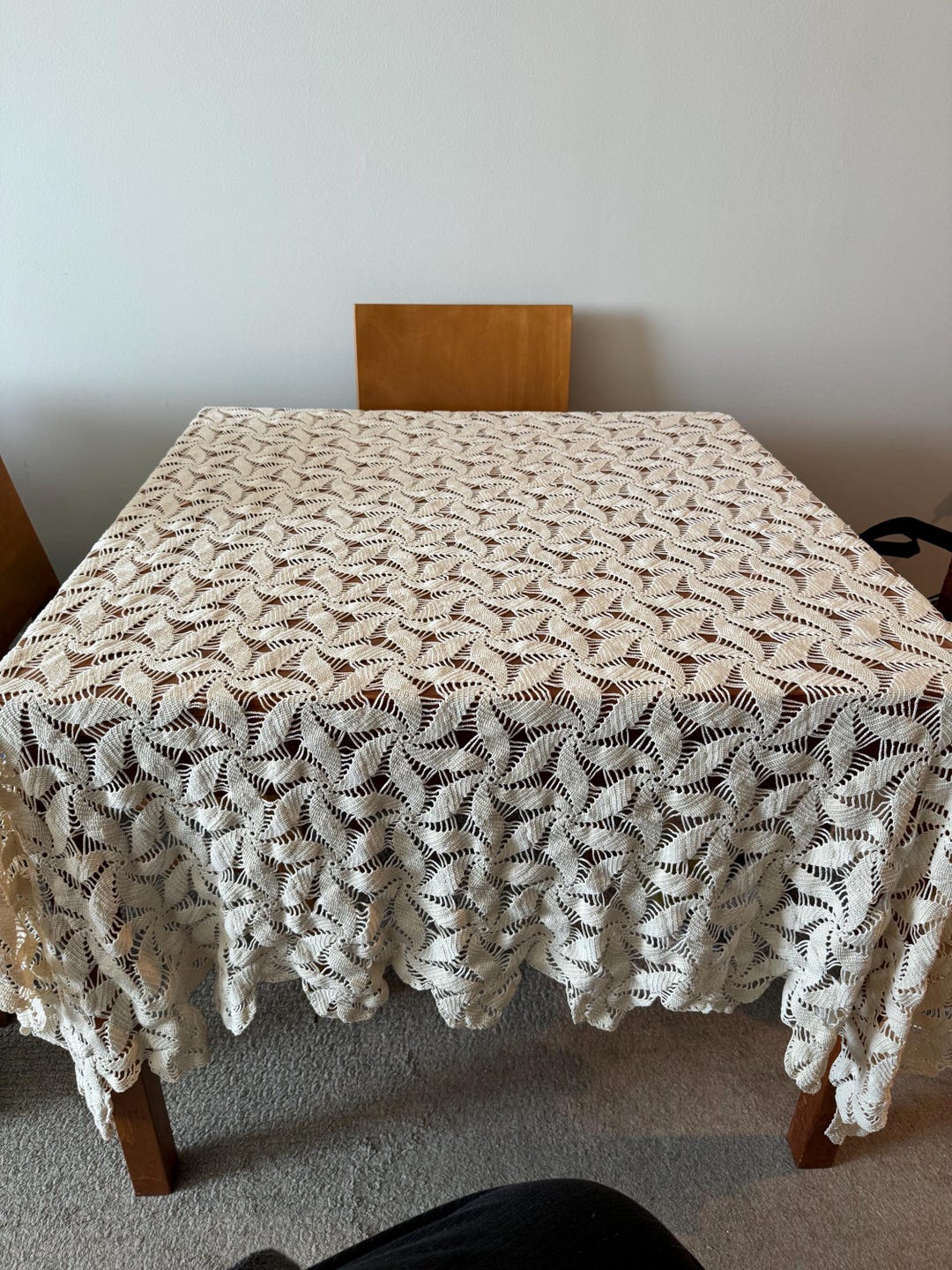 Hand Crocheted Pinwheel Pattern Tablecloth or Bed Covering - Etsy
