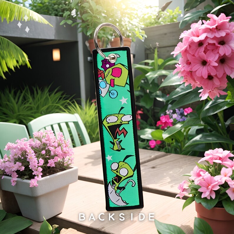 Invader Gir Cartoon Keychain Anime Keychain Jet Tag Cute Anime Keychain ...