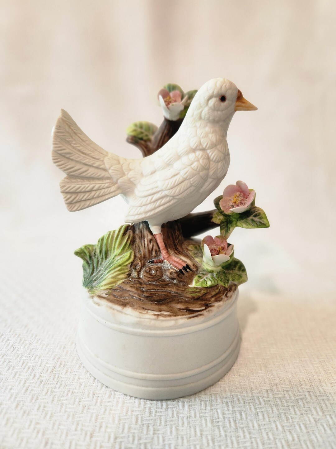 White Dove Music Box Tune "where Do I Begin" From 1971 Love Story ...