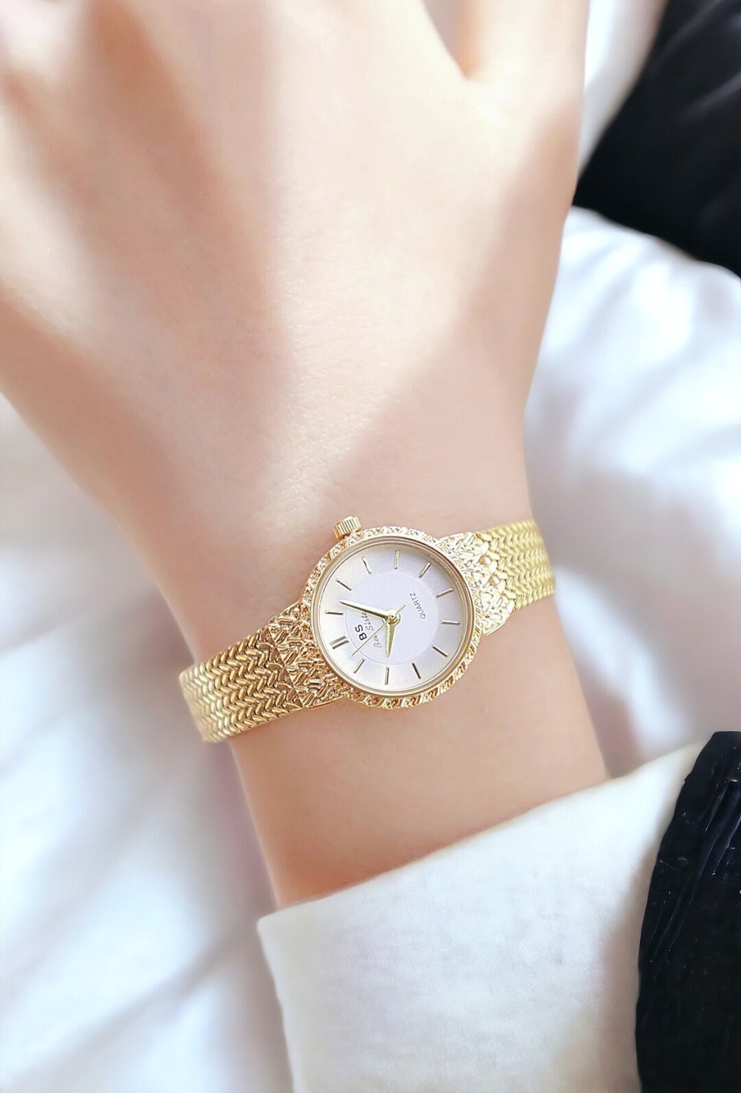 Vintage Brass Gold Womens Watch Small Face Dainty Rhinestone Womens Watch Gift for Her Vintage ...