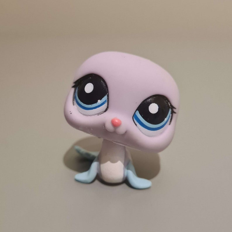 LPS Littlest Pet Shops Pick a Pet Collie 1330 Chihuahua 1568 Armadillo ...
