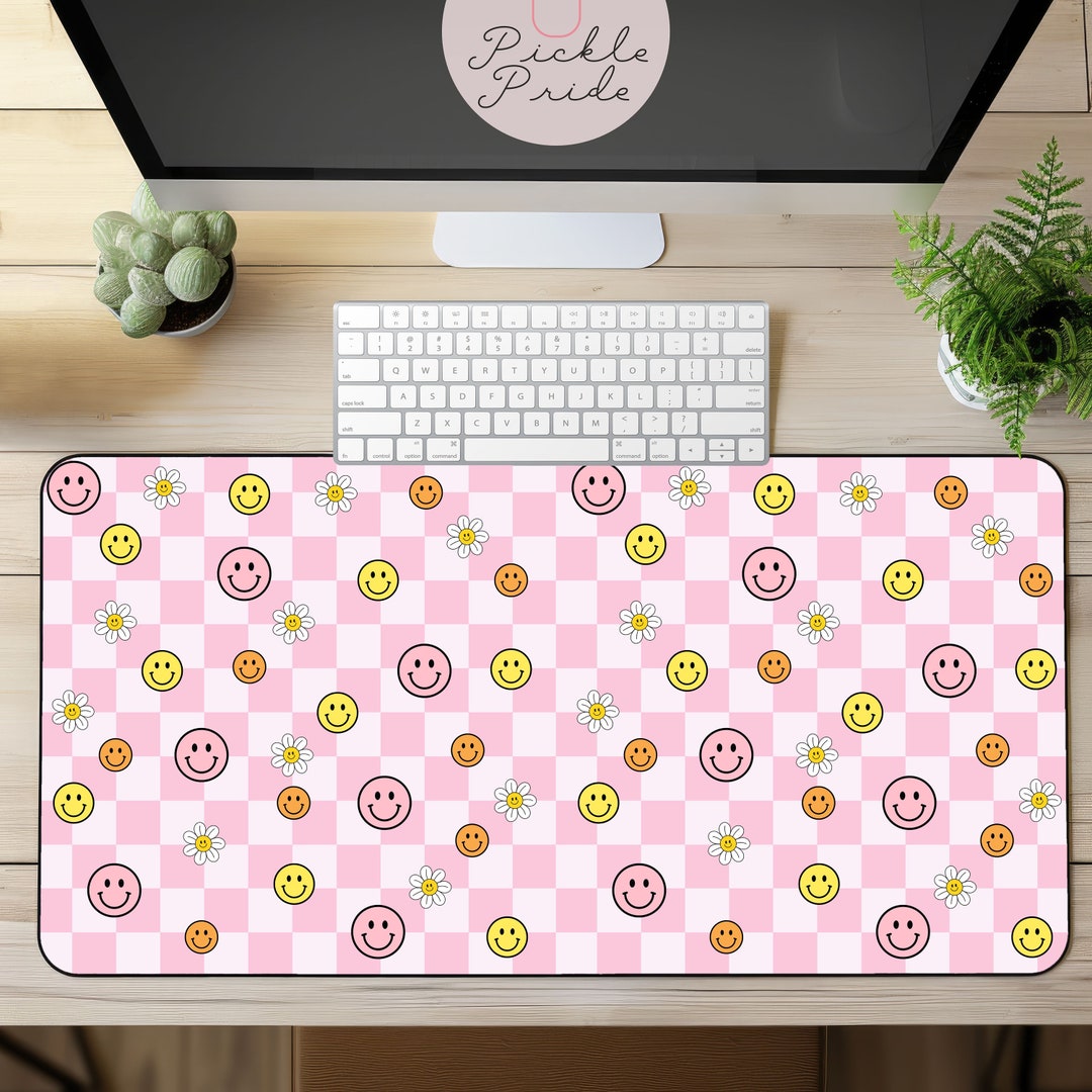 Cute Desk Mat, Groovy Checkered Desk Mat, Retro Smiley Face Desk Mat ...