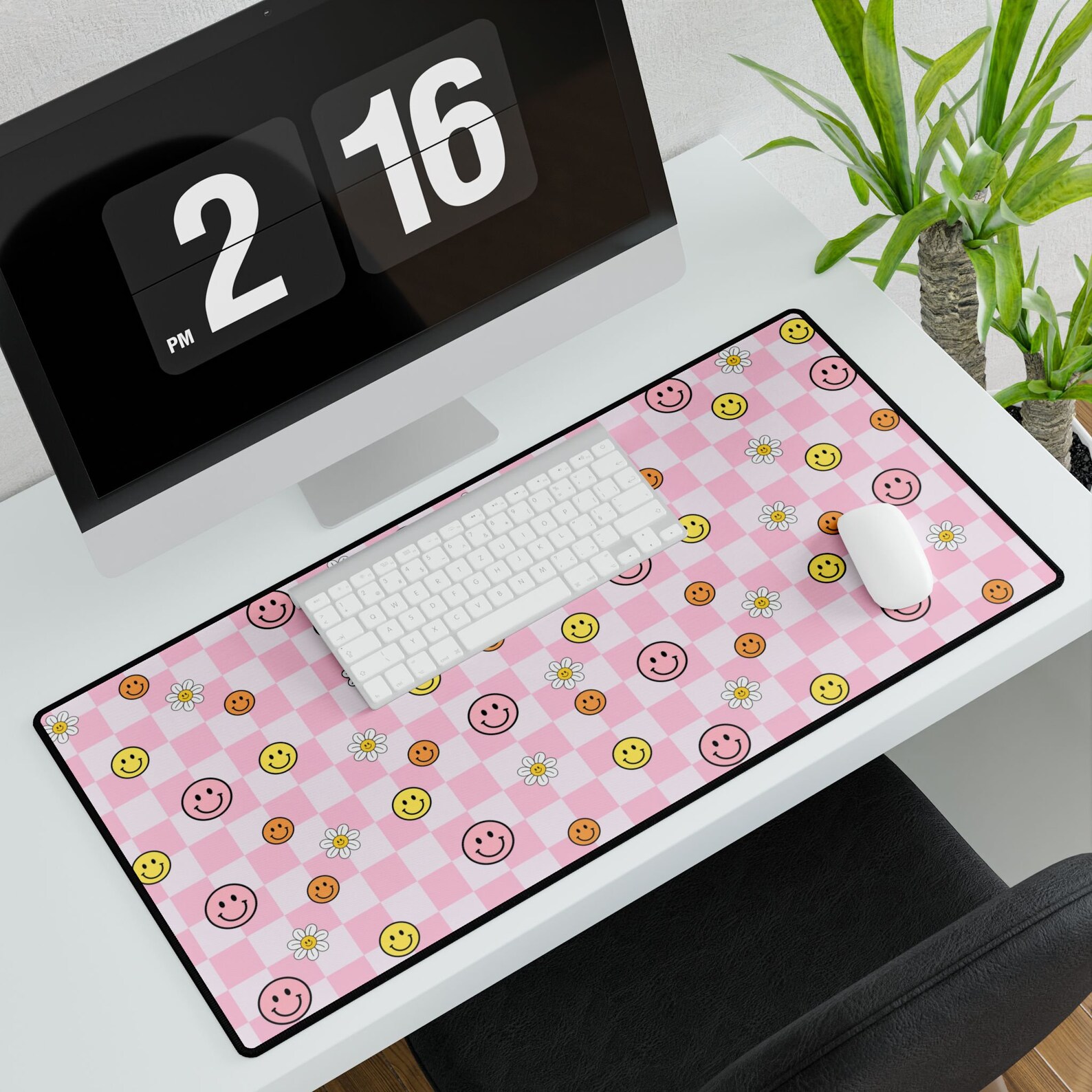 Cute Desk Mat, Groovy Checkered Desk Mat, Retro Smiley Face Desk Mat ...