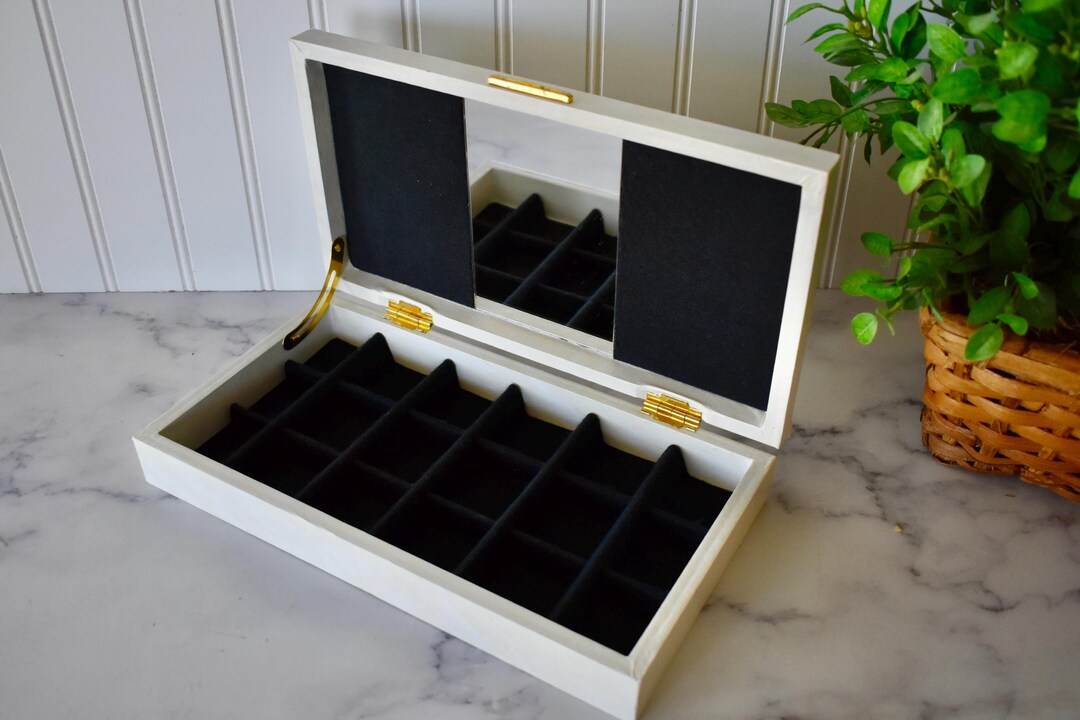 Vintage Creamy White Earring/ring Box, Flat Jewelry Box, Jewelry ...