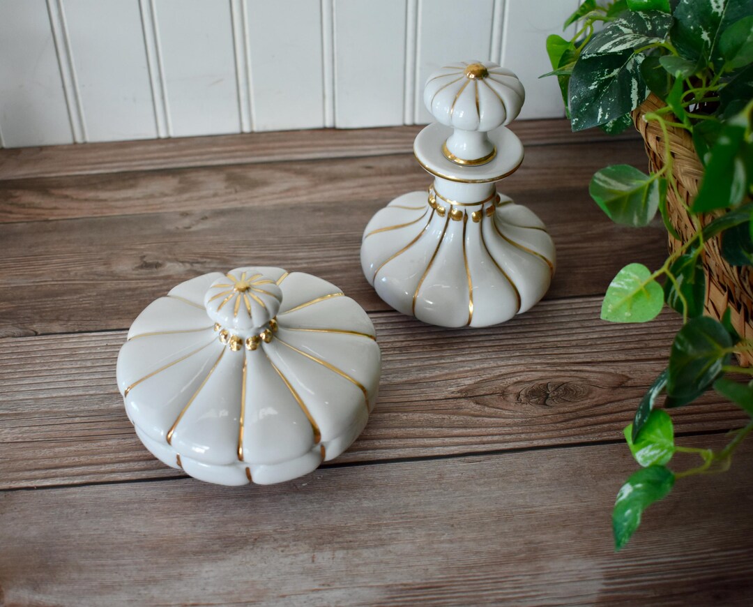 Vintage Irving W Rice irice Ribbed White Porcelain Vanity Set, Perfume ...