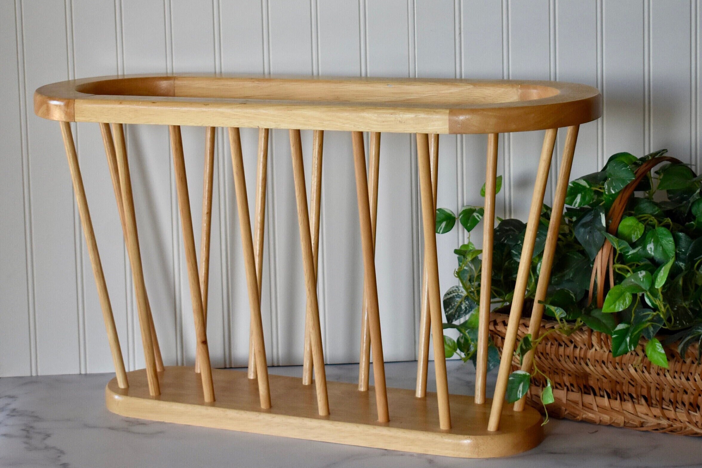 Vintage Mid-century Modern Magazine Rack Holder With Spindles - Etsy