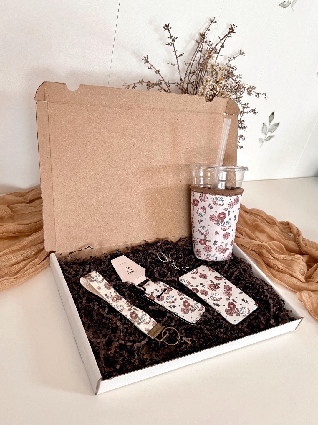 Fall Gift Box: Cinnamon Roll Floral Accessories Set - Etsy