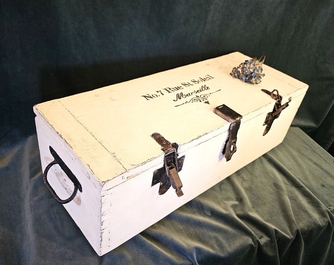 Antique Wooden Transport Trunk Old Cargo Box Storage Treasure Chest ...