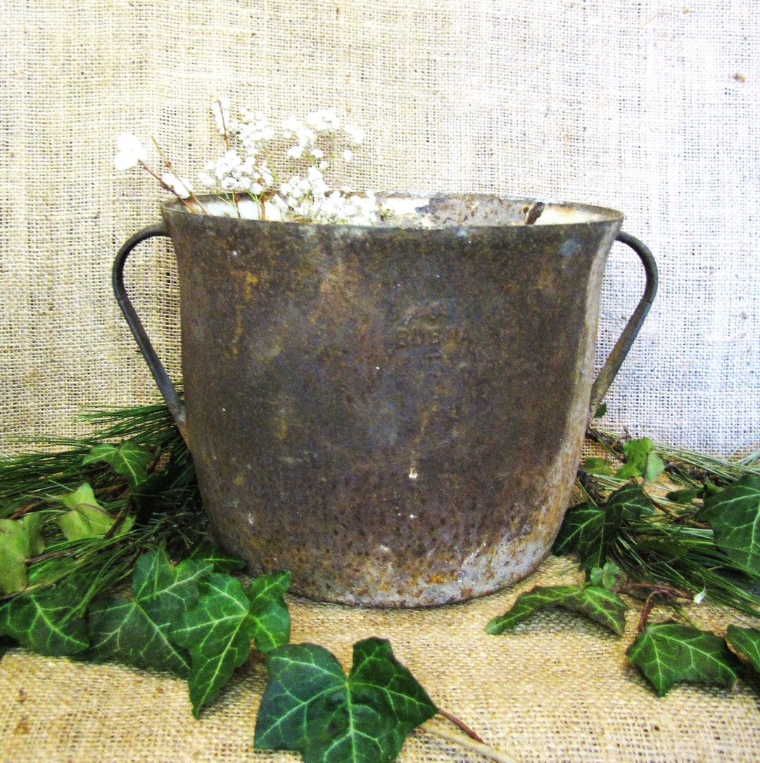 Large Antique Rusty Cast Iron Pot Bubna, Primitive Cookware, Iron ...