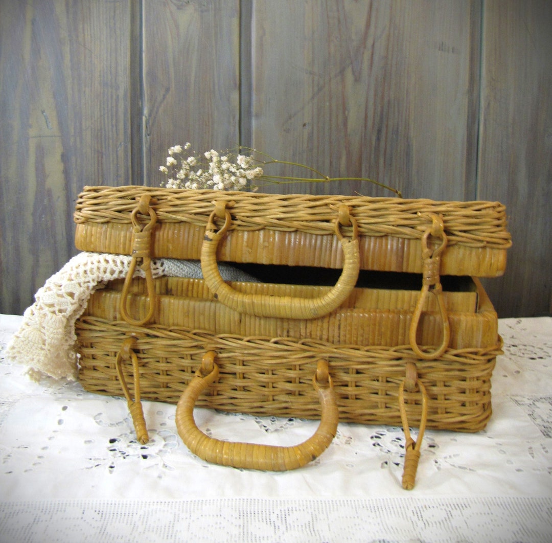 Small Vintage Wicker Suitcase, 70s Wicker Bag, Boho Chick Storage ...