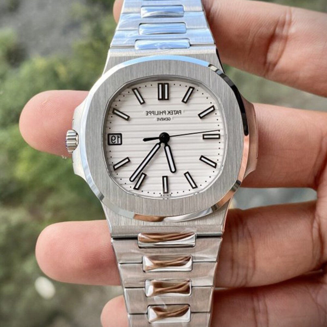 Patek Philippe Nautilus 5711 White 41mm , Stainless Steel Patek ...