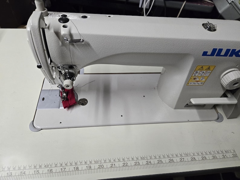 Juki DDL-8700 Industrial Sewing Machine – High-speed Straight Stitch Power for Serious Sewists ...